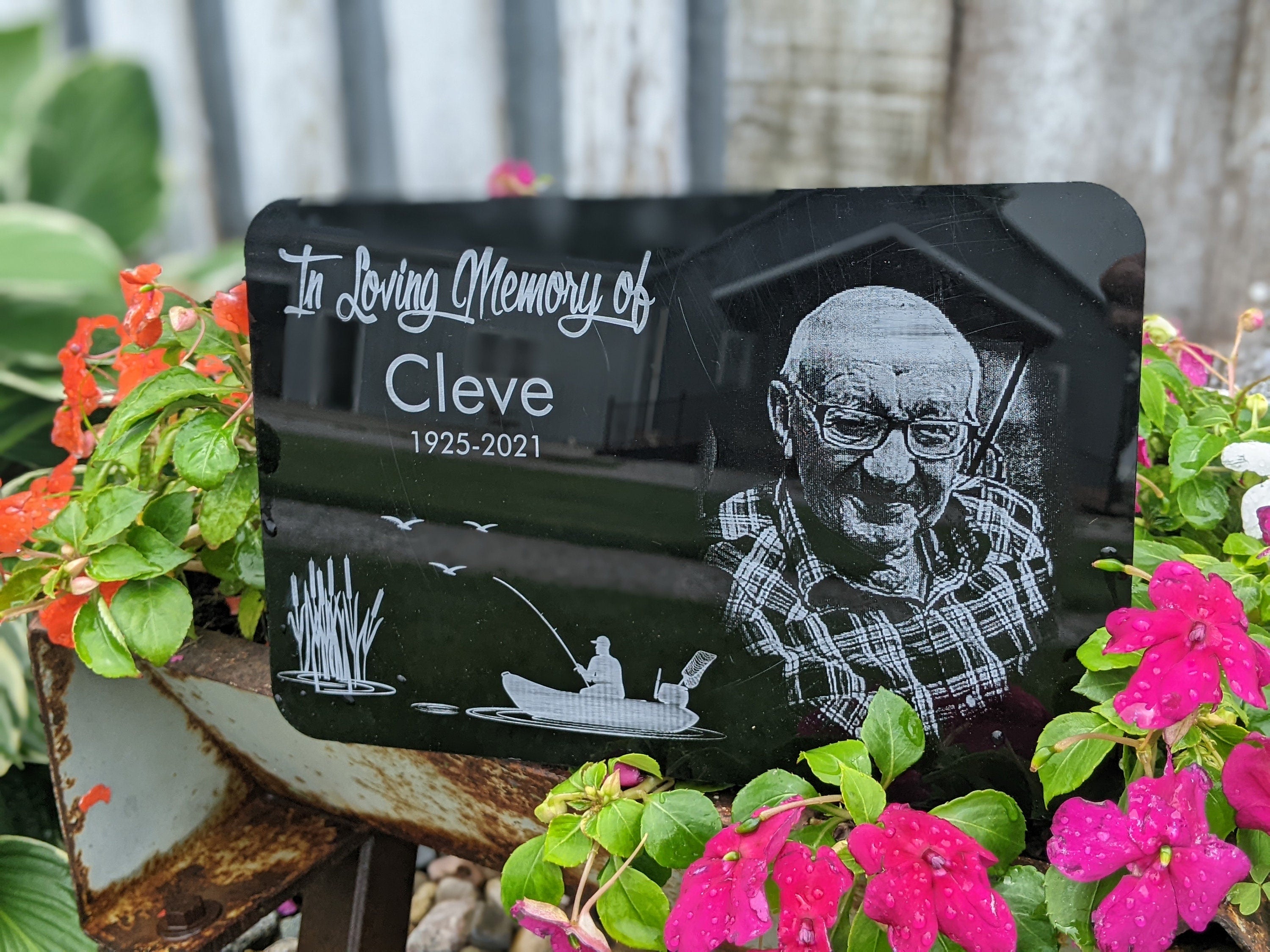 10x6.5 Outdoor Memorial Gift With Photograph – Schweitzer Customs